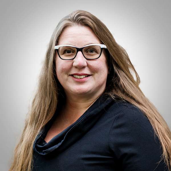 E Clinic - Michelle Mailhiot Profile